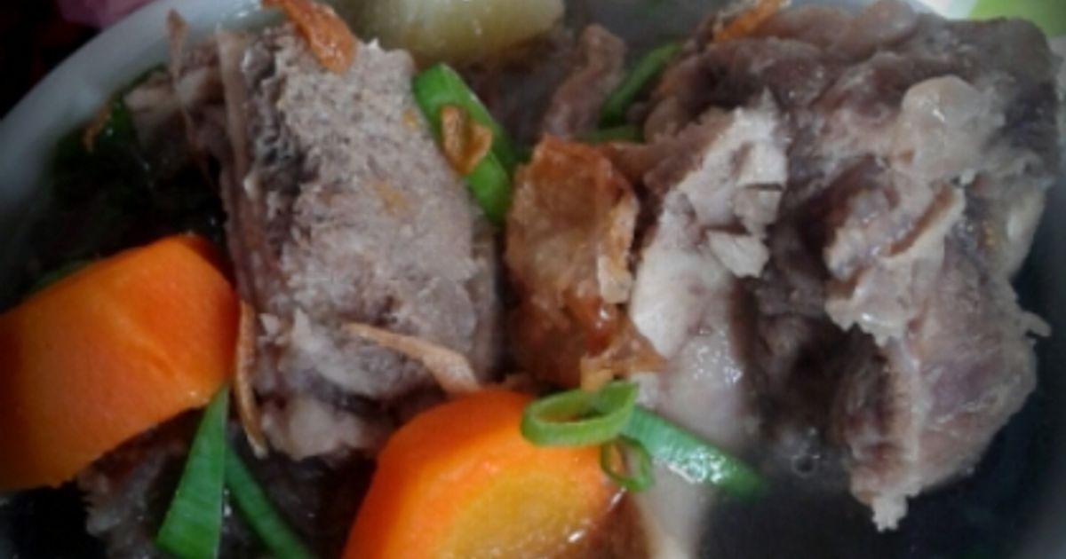 Resep Sop Tulang Sapi (Balungan Sapi) oleh April_Umi HannaHani - Cookpad