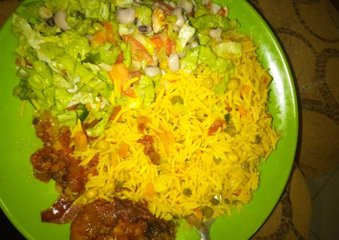 Jollof rice girki daga Asmau Ibrahim - Cookpad