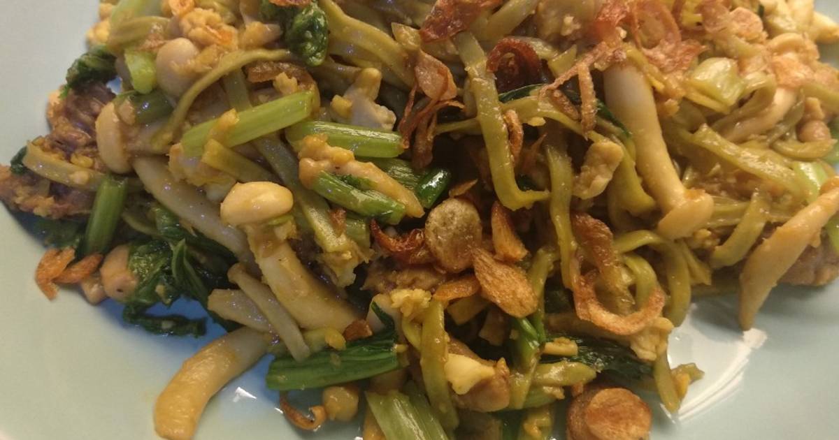 Resep Mie Bayam Goreng Ayam Jamur oleh Dapure Cici - Cookpad