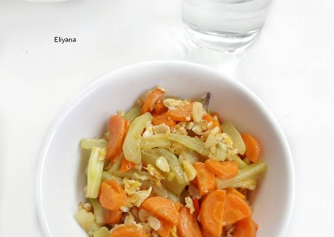 Resep Tumis timun wortel oleh Eli Yana Dwi Lestari - Cookpad