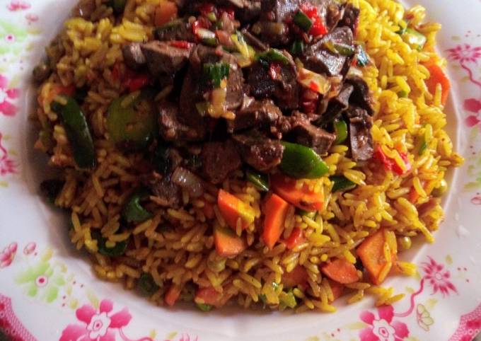 Fried rice with peppered liver Recipe by Fatima Ahmad(Mmn Adam) - Cookpad