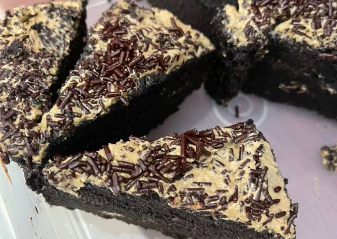 Resep Bolu coklat premium oleh shy_kitchen - Cookpad