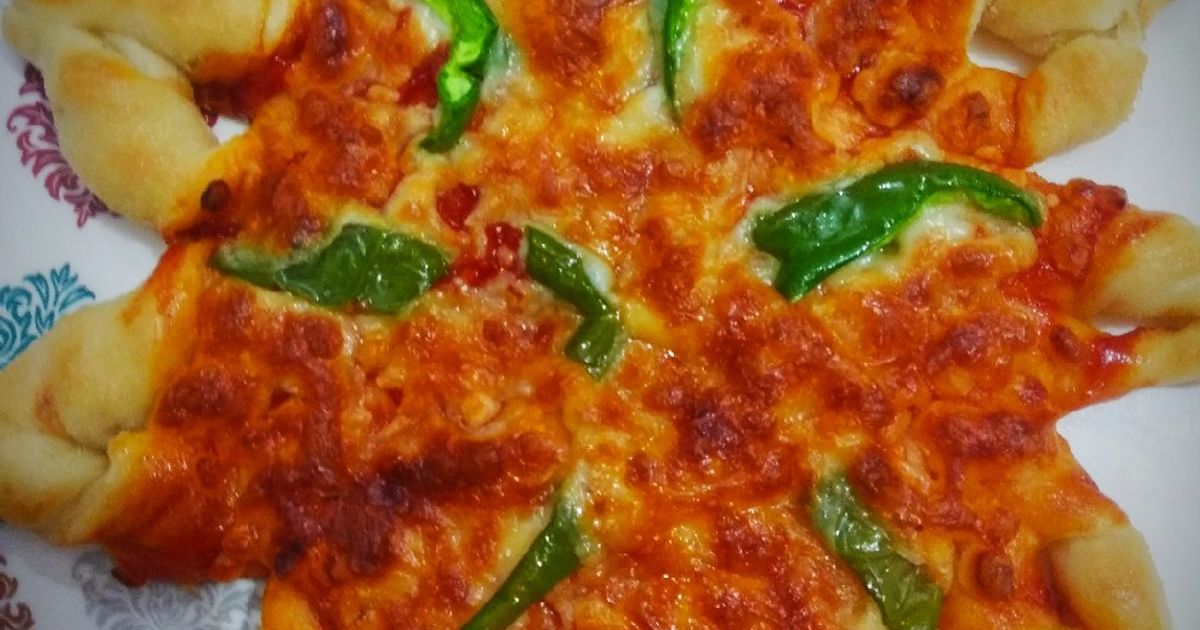 Sunflower Pizza Recipe by Neha Dua - Cookpad
