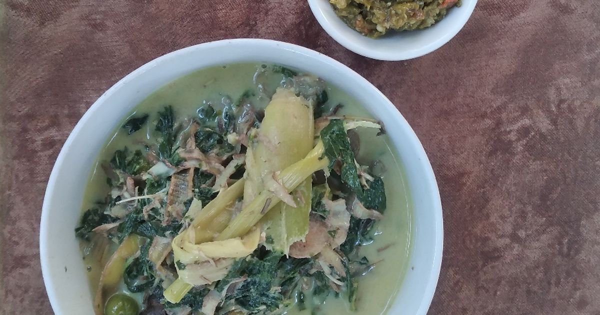 Resep Gulai Daun Singkong Tanpa Cabe oleh Rina (Ummi Kayra Faraz) - Cookpad
