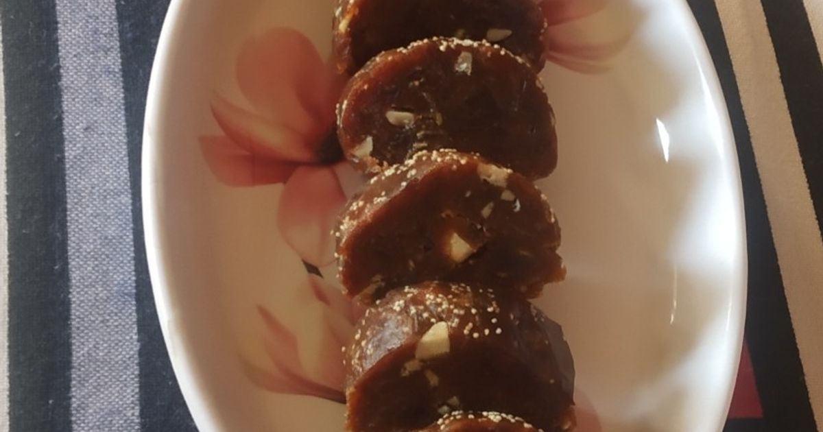 Khajoor Roll Recipe by Dr. Pushpa Dixit - Cookpad