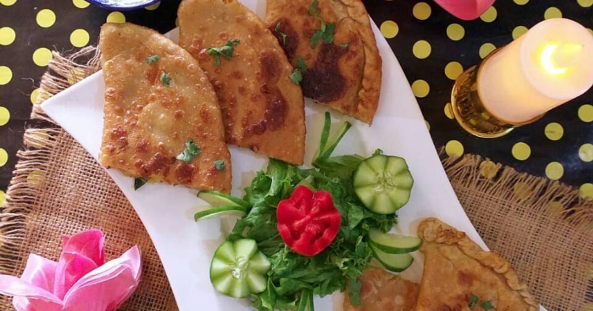 Aaloo ke parathe Recipe by Rubina Naim - Cookpad