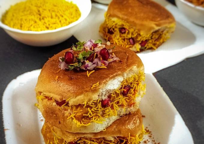 Kacchi Dabeli Recipe by Mamta L. Lalwani - Cookpad