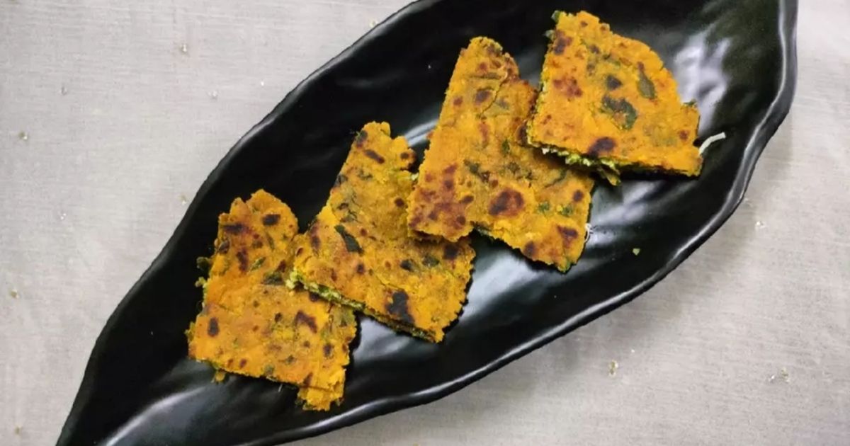 Methi Thepla Cheese Sandwich Recipe by Jigisha Modi - Cookpad