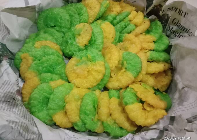 Resep Kue kucur pelangi oleh Windar Yani - Cookpad