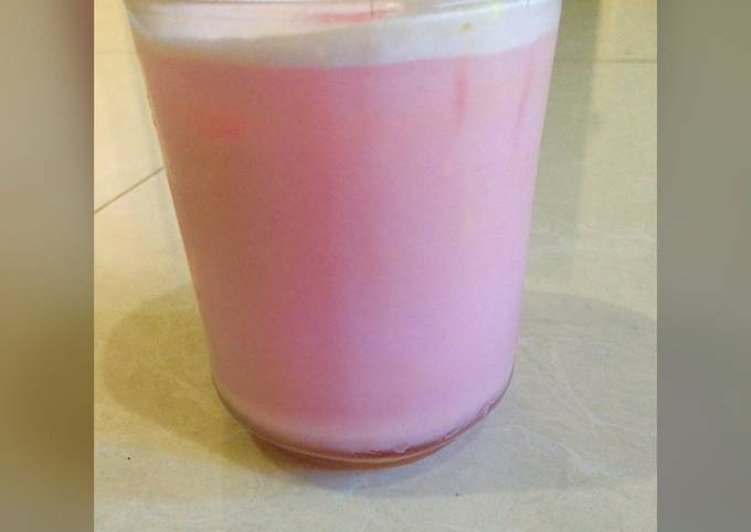 Resep Minuman pink ala richeese factory oleh Maddox - Cookpad