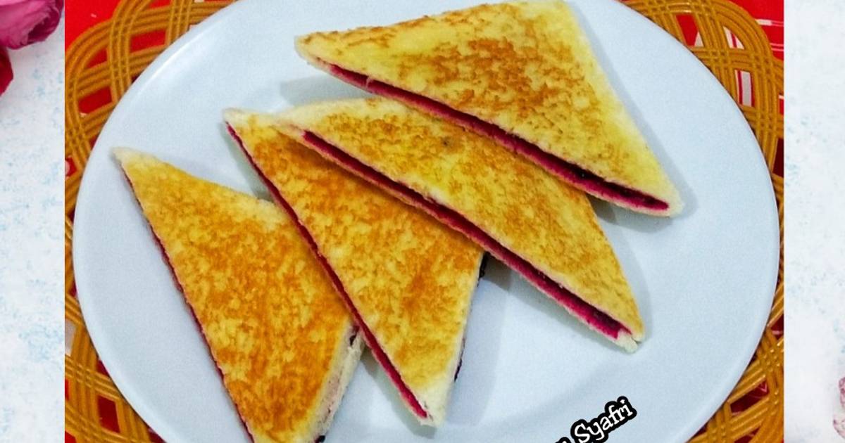 Resep Dragon Fruit Toast oleh Ayu_Syafri - Cookpad