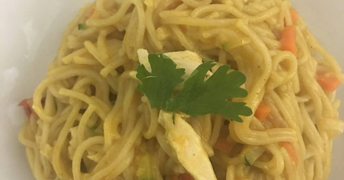 Noodles de pollo al curry Receta de Emy- Cookpad