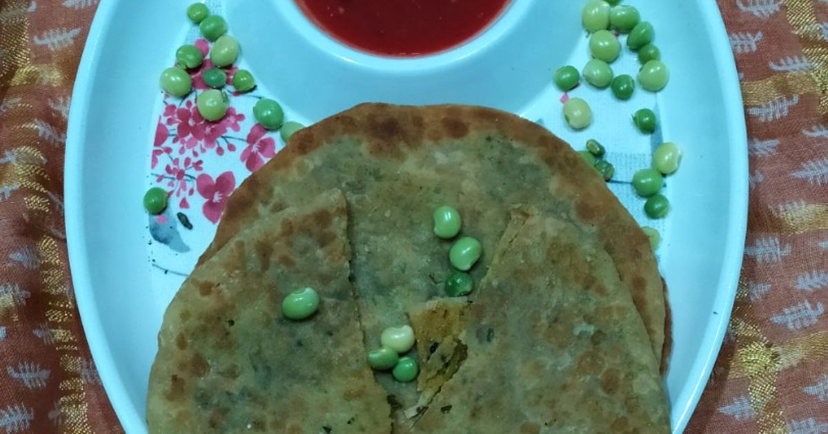 Fresh Tuvar Kachori Paratha Recipe by pinal Patel - Cookpad