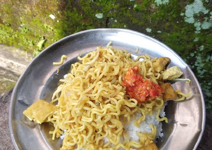 Resep Tumis Mie Tahu Toge oleh Miss Daroinie - Cookpad