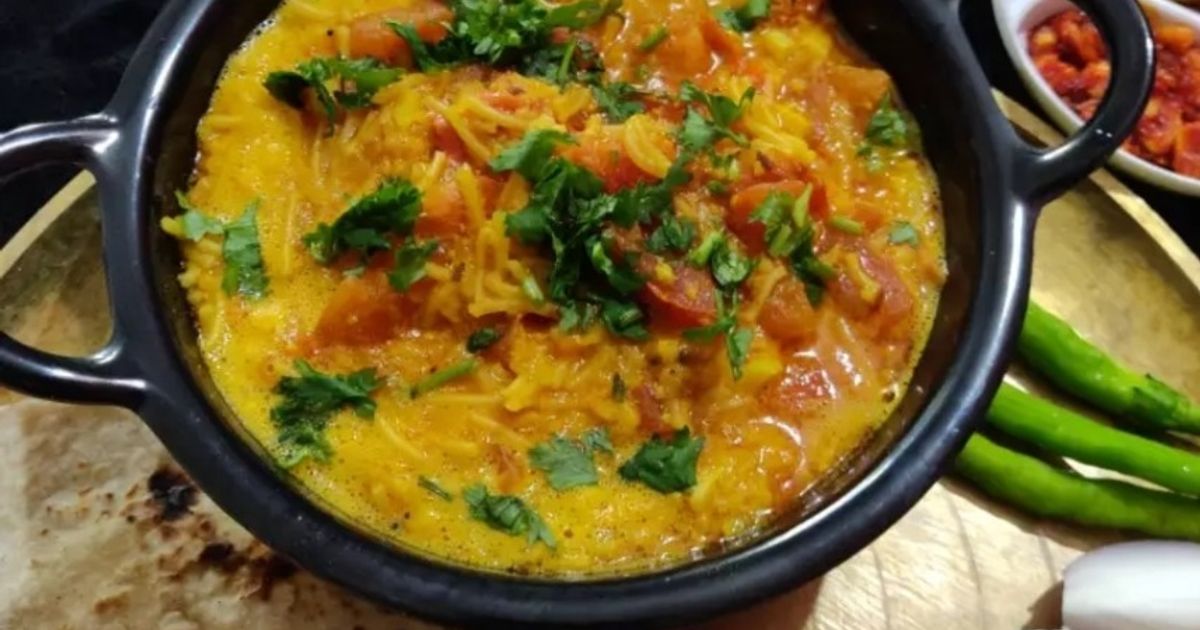 Kathiyawadi Sev Tomato Sabji Recipe by Disha Prashant Chavda - Cookpad
