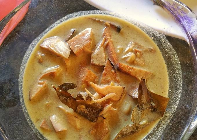 Resep Lodeh tewel tulangan sapi oleh Saluna Mahira - Cookpad