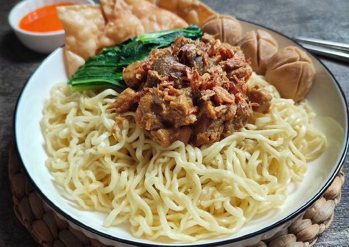 Resep Mie Ayam Jamur oleh Nuniek Wijayanti - Cookpad