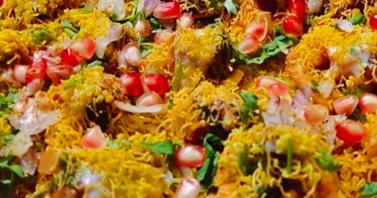 Street Style Papdi Chaat Recipe by Juhi Sewani - Cookpad