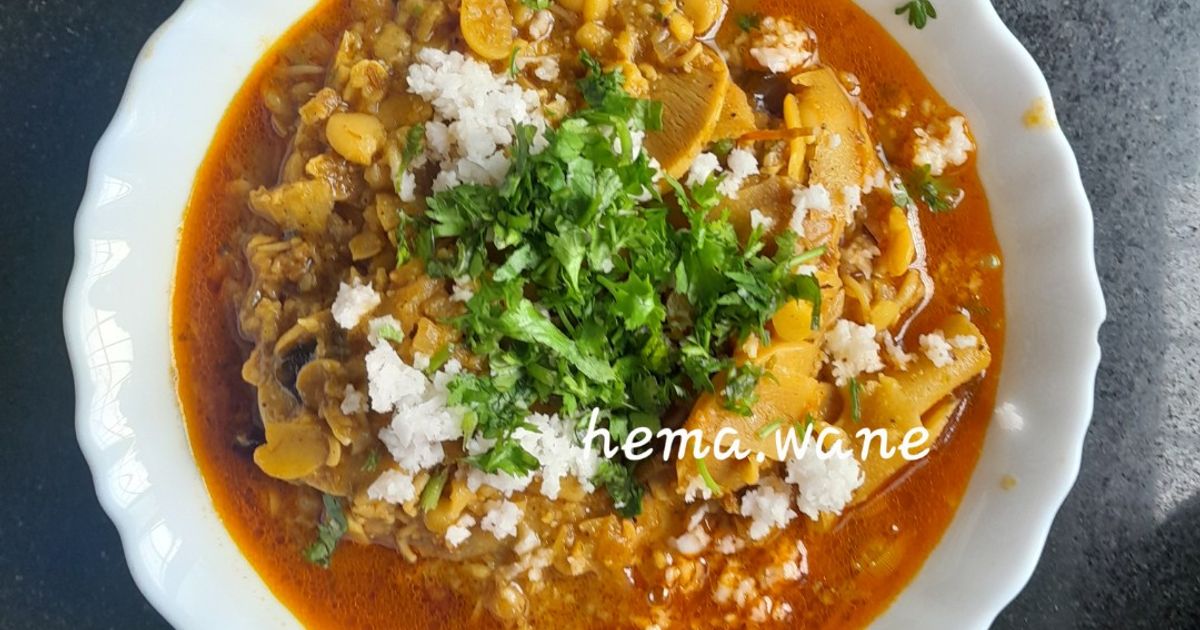 Bamboo Shoots & Vaal Curry Recipe by Hema Wane - Cookpad