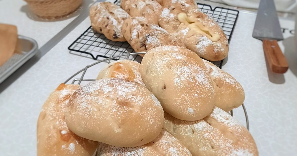 Resep Soft Buns Sourdough Non Mixer oleh safarazkitchen 🍃🍊🍒 - Cookpad