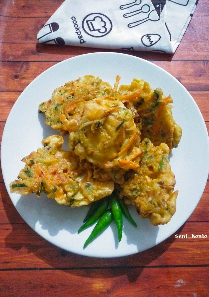 Resep 662. Bakwan Tahu dengan Tepung Bakwan Instan oleh Eni henie - Cookpad