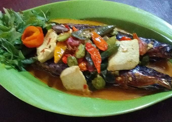 Resep Mangut ikan tongkol asap oleh Utami Citra - Cookpad