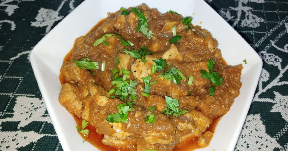 Arabic Chicken Curry Recipe by Surhaan Tahir Wafai - Cookpad