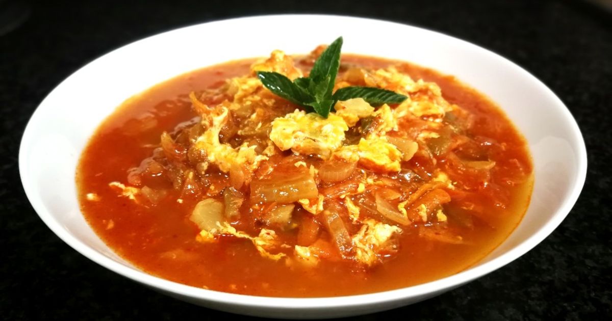 Sopa De Tomate Con Lechuga Romana Receta de "cocinar con jorgette"- Cookpad