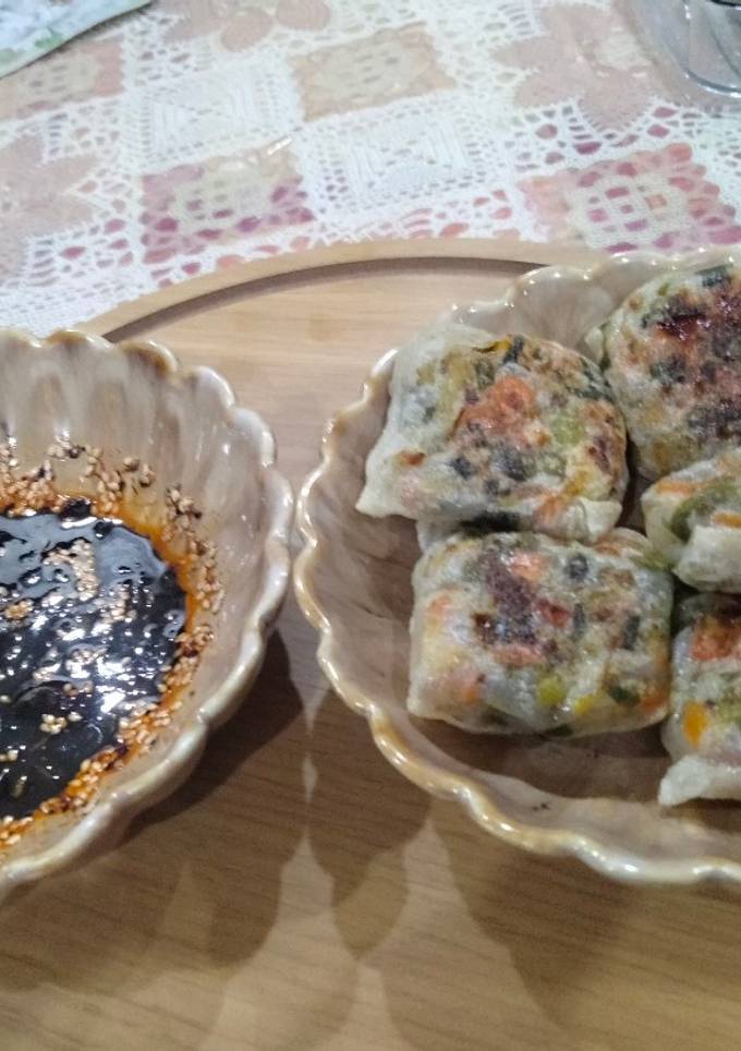 Rice paper parcel with soy sauce dip Recipe by Kalpana Rai - Cookpad