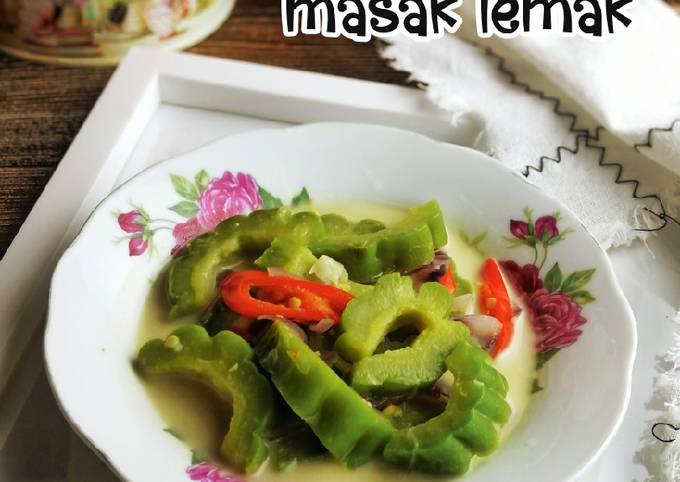 Resipi Peria masak lemak oleh Hani Shaimi - Cookpad
