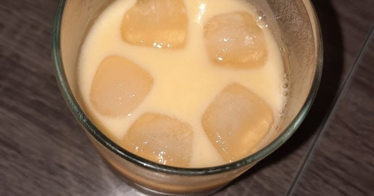 Resep Milky Orange Syrup Ice With Yakult oleh Afifah Faiha - Cookpad