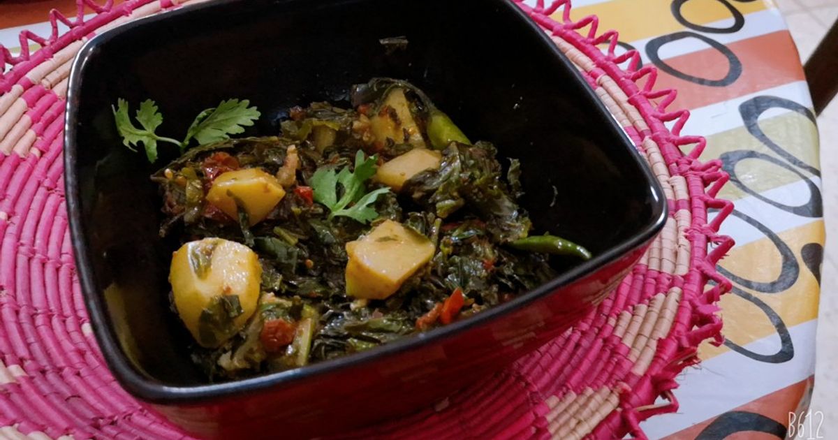 Three Spice Aloo Palak Recipe by Rehana Wasim - Cookpad