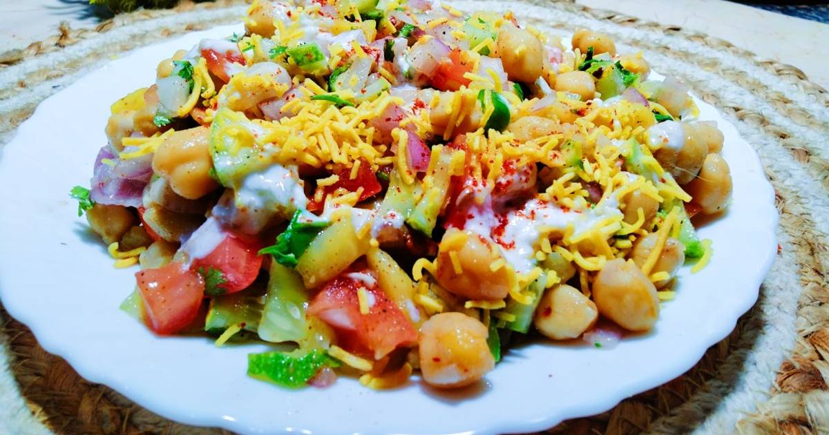 High Protein Chickpeas chaat Recipe by Aarti Yash Gupta - Cookpad