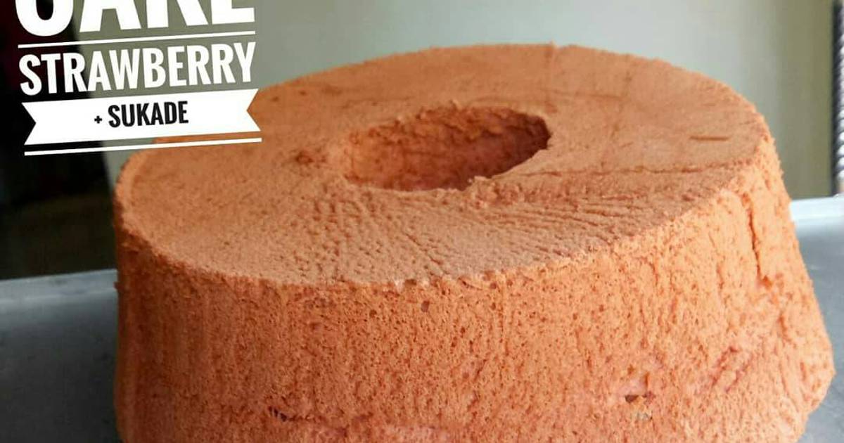 Resep Angel Food Cake Strawberry + Sukade oleh Nency Fitria - Cookpad