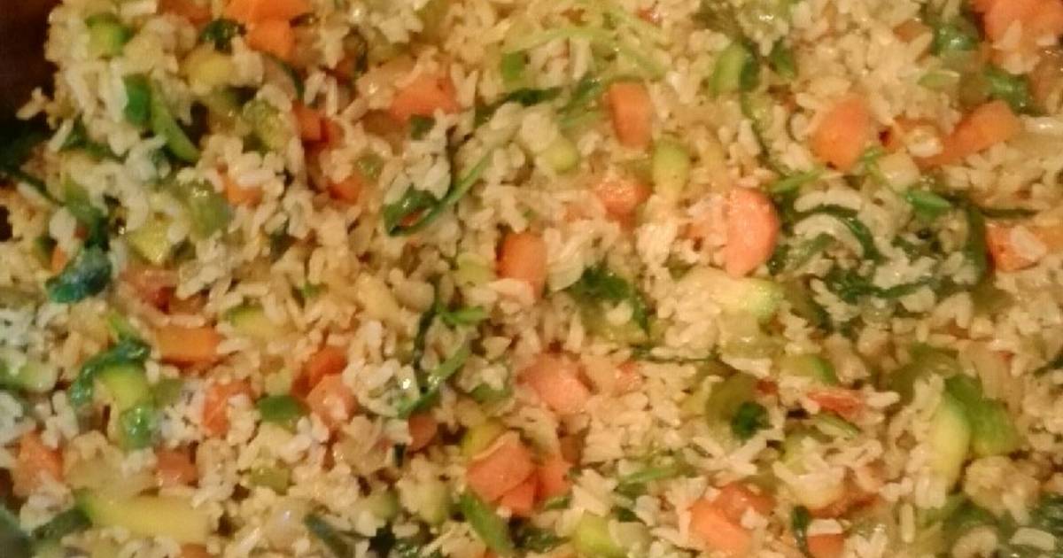 Arroz integral con verduras al wok Receta de Mariana Mili- Cookpad