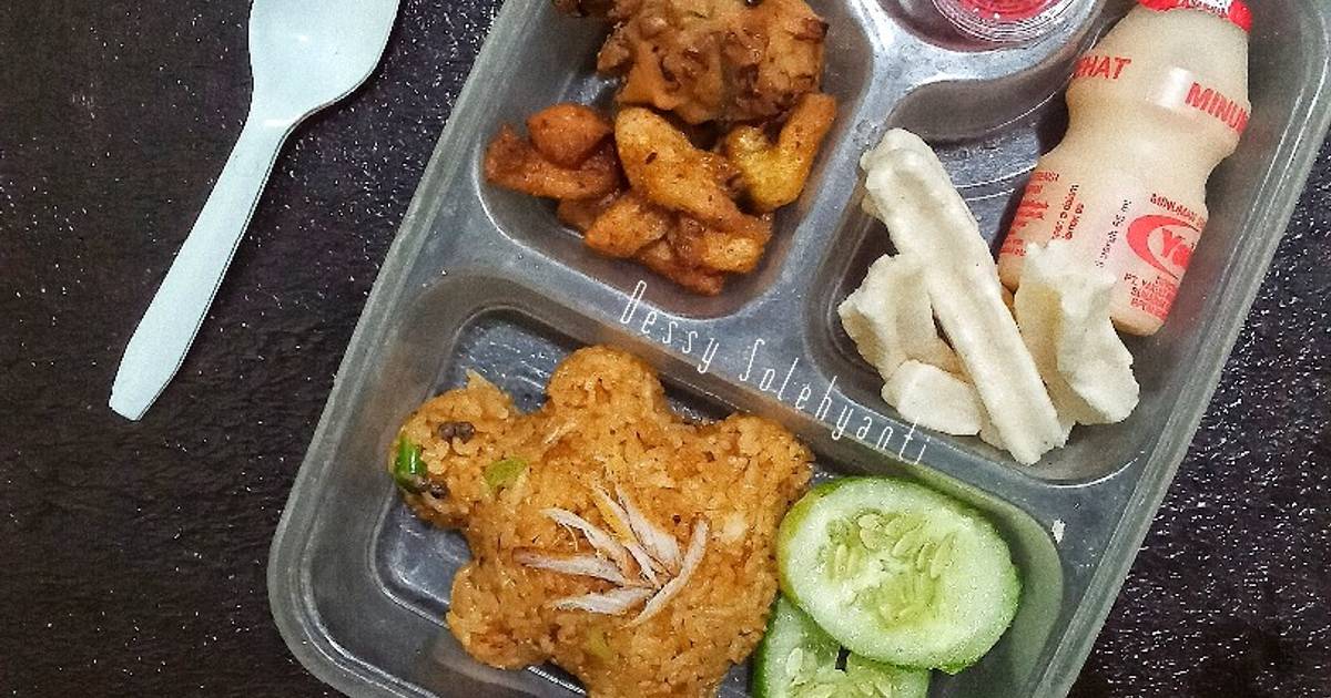 Resep Bento Nasi Goreng oleh Dessy Solehyanti - Cookpad