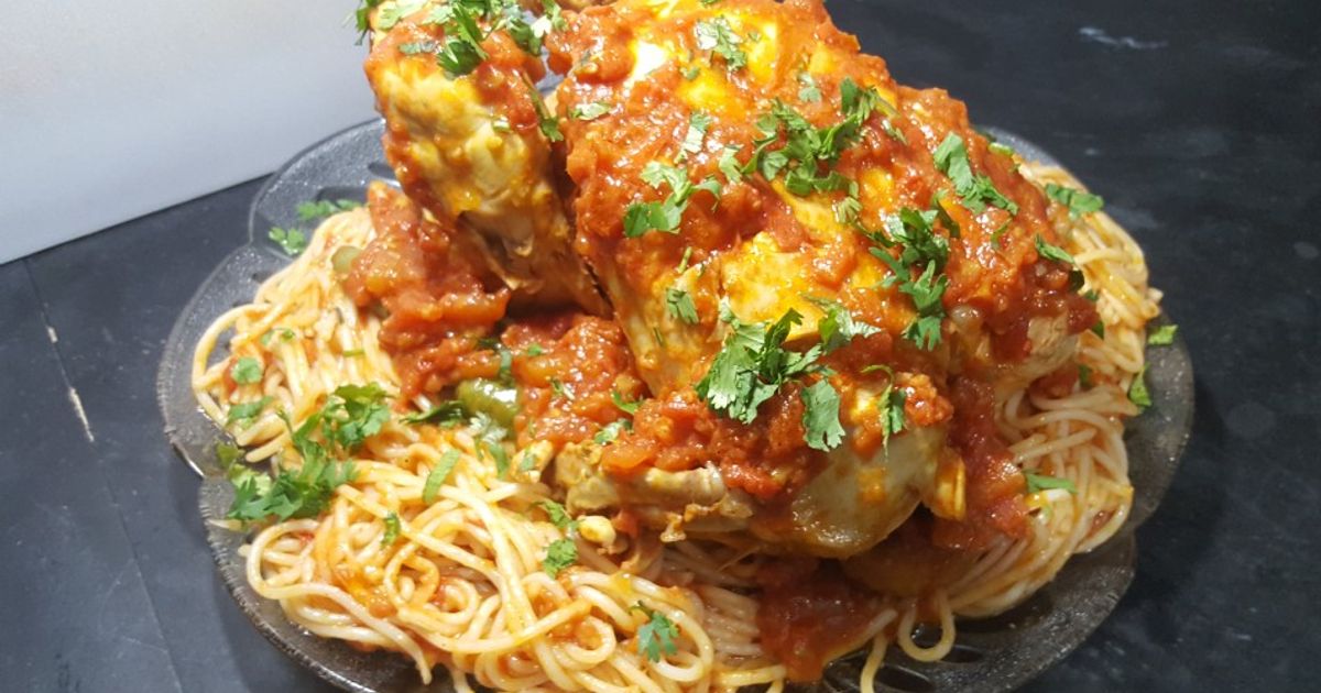 Red Chicken Spaghetti ! Recipe by Savaira Momin - Cookpad