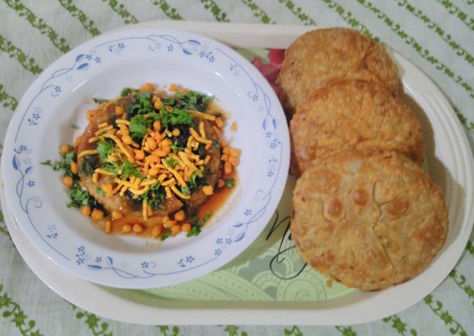 Masoor dal khasta kachori chat Recipe by Purvi Modi - Cookpad
