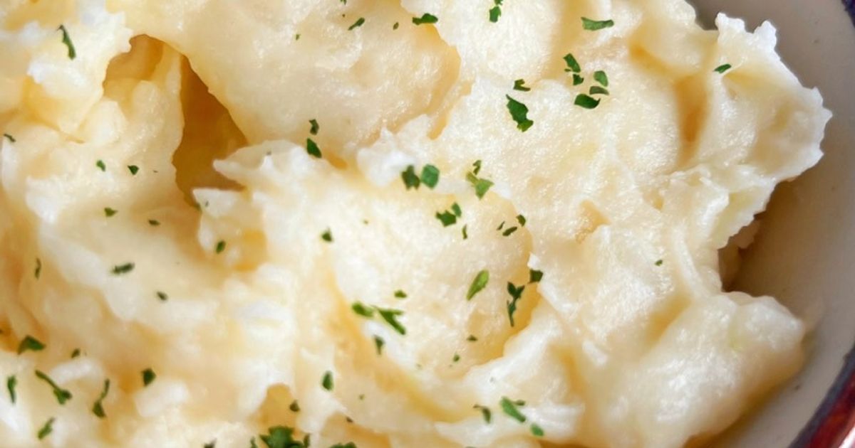 Resep Simple Mashed Potato Creamy Cheesy oleh Sinthia Tan - Cookpad