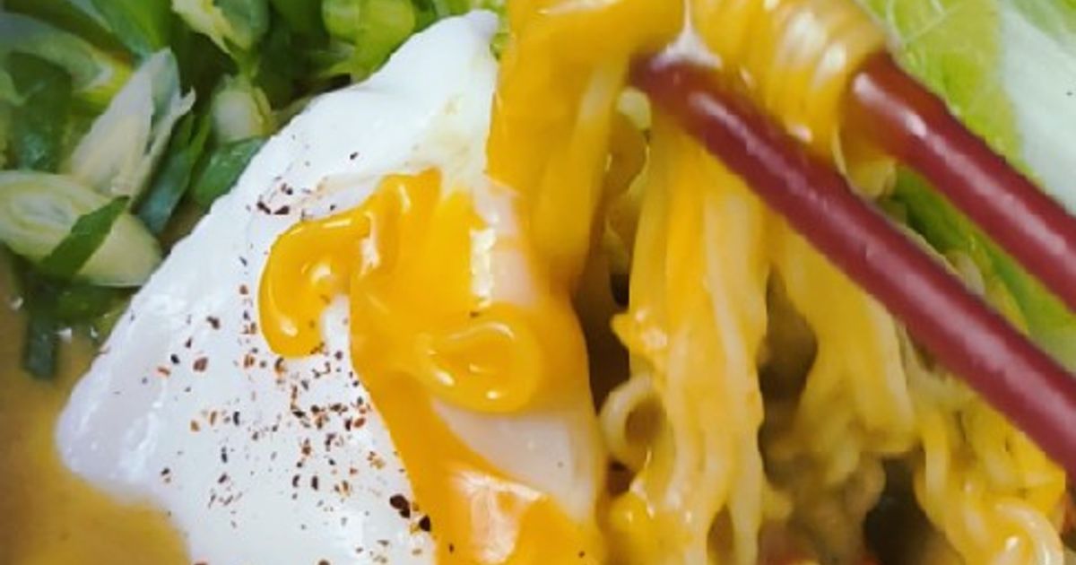 Resep #49 Indomie Hack Indomie Kari Pedas oleh Niluh Astriani - Cookpad
