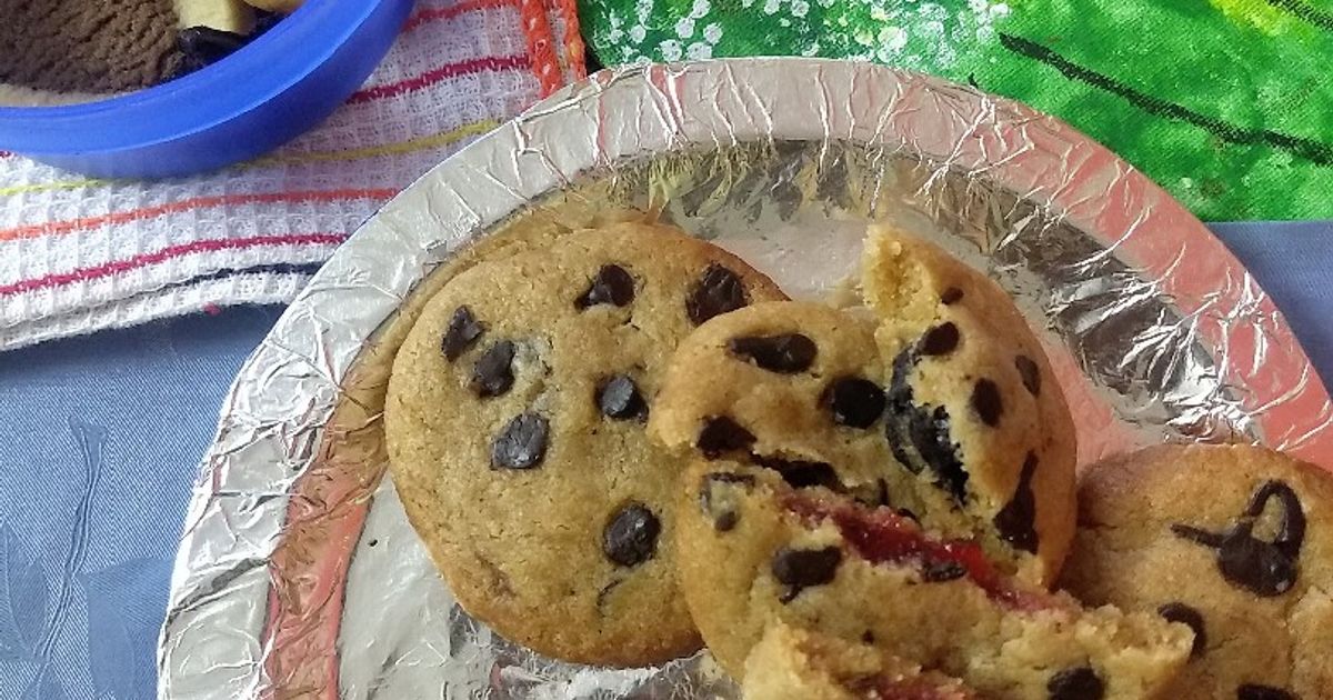 Eggless Jam Filled Cookies Recipe by Suchitra S(Radhika S) - Cookpad