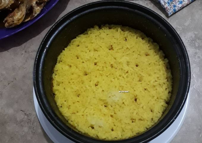 Resep Nasi kuning magic com oleh Ani Brilian - Cookpad