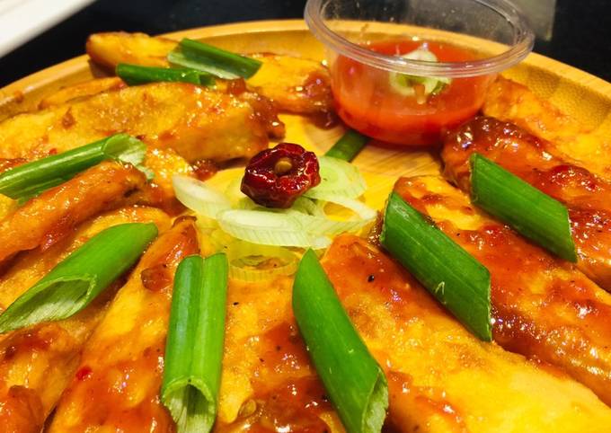 Chilli Potato Wedges Recipe by Samia Aijazz - Cookpad