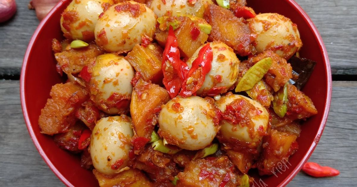 Resep Sambel Goreng Kentang Telur Puyuh Pete oleh Ririn Kristanti - Cookpad