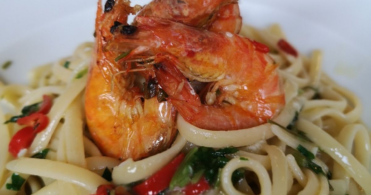 Linguine Aglio Olio Peperoncino E Scampi Rezept von @herdjunkies - Cookpad