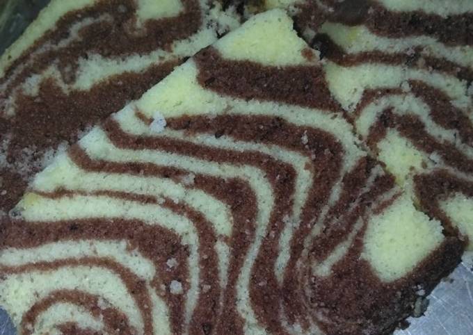 Resep Bolu zebra (versi kukus) oleh Annisa Catering - Cookpad