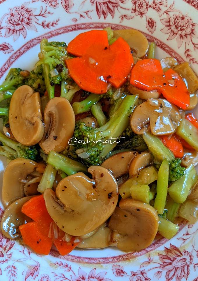 Resipi Brokoli dan Cendawan Butang Goreng Blackpepper oleh aFun ...