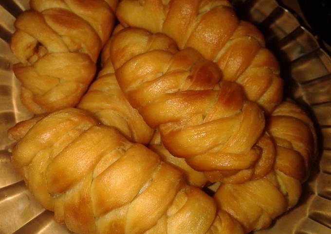 Resep Roti Goreng Isi Pisang oleh Tiwi - Cookpad