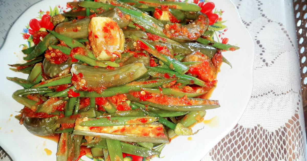 Resep Terong + Kucai Sambal Tumis oleh Rina Andriyadi - Cookpad
