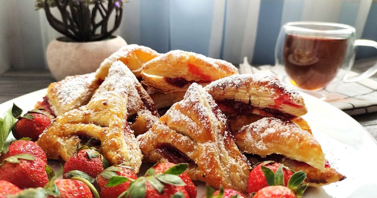 Resep 190. Strawberry (Stoberi) Crunchy Puff Pastry oleh Fransiska ...